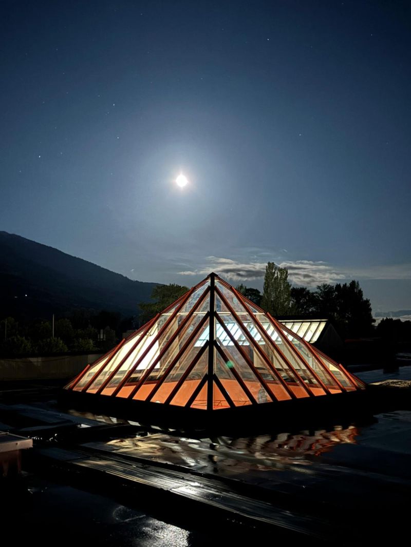 Restauration Verrière de toit en pyramide - Centre Commercial La ...